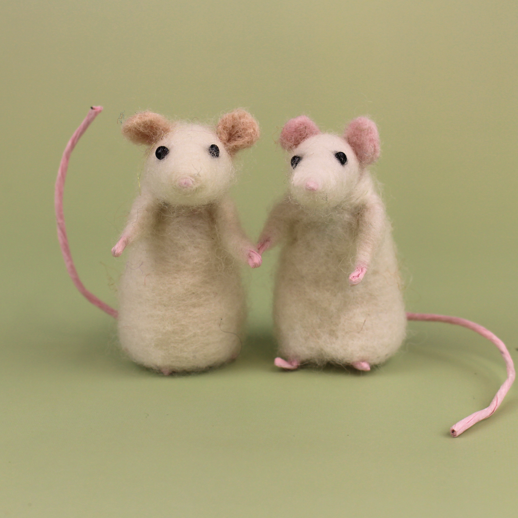 White Pose-able Mouseling Small Needle Felt Kit - makes two – The Makerss