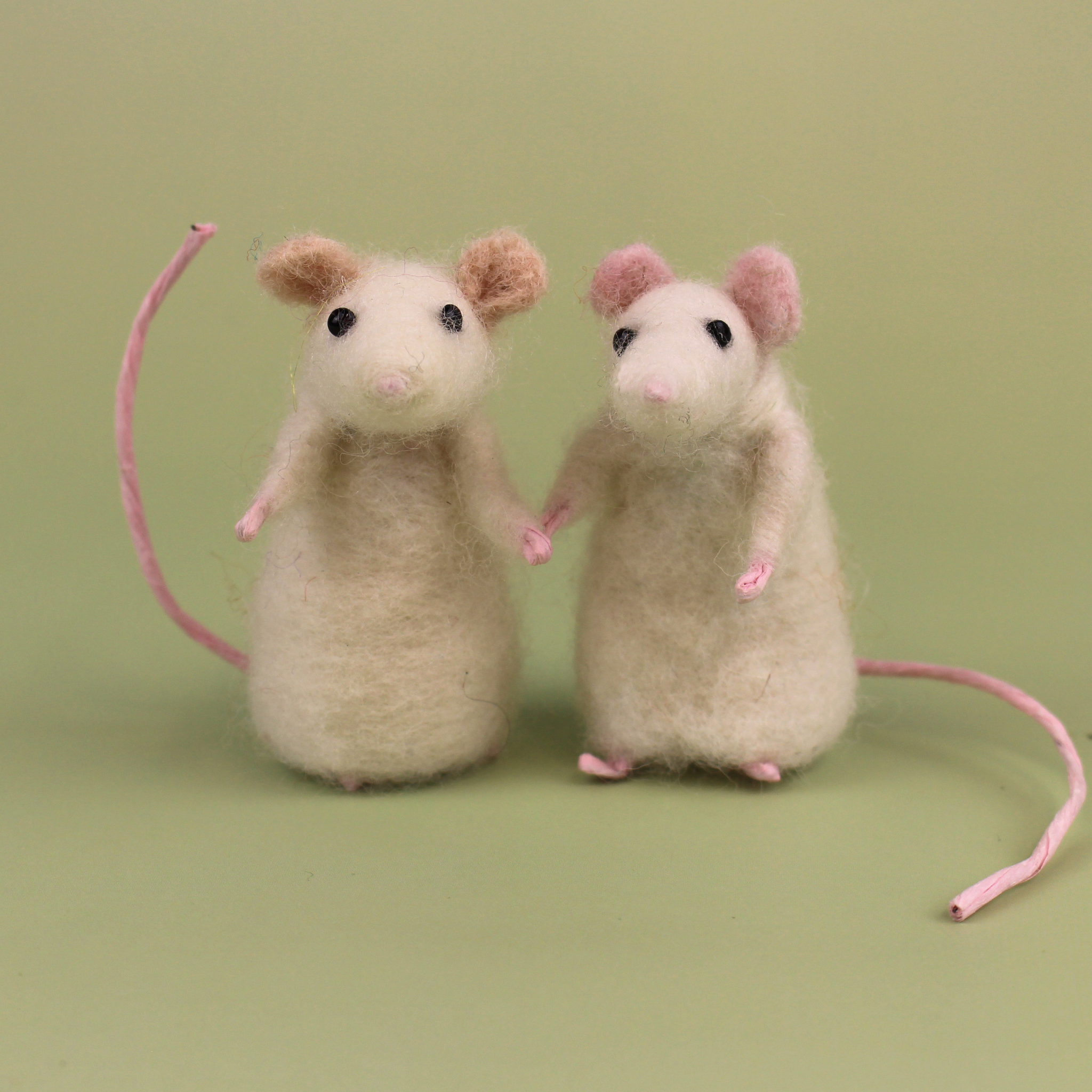 White Pose-able Mouseling Small Needle Felt Kit - makes two – The Makerss